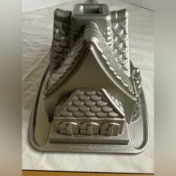Nordic Ware | Kitchen | Nordic Ware Gingerbread House Holiday Christmas ...